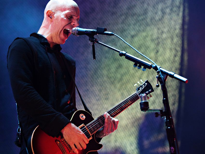 Billy Howerdel talks A Perfect Circle, Ashes Divide and teching for ...