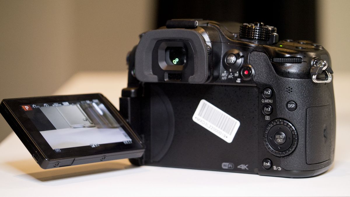 Build and handling - Panasonic GH4 review - Page 2 | TechRadar