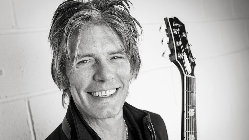 Charlie Sexton talks life, tone and being on the road with Bob Dylan ...