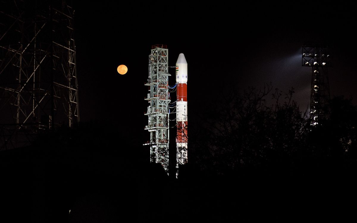 In Photos: Indian Satellites Soar to Space in the Country's 1st Launch ...