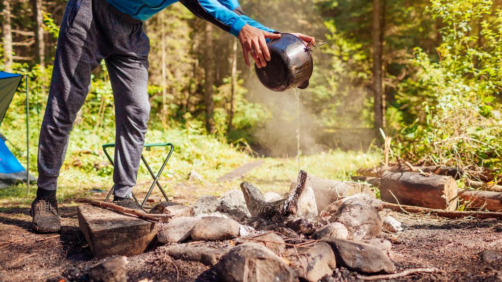 How to light a fire: our step-by-step guide | Advnture
