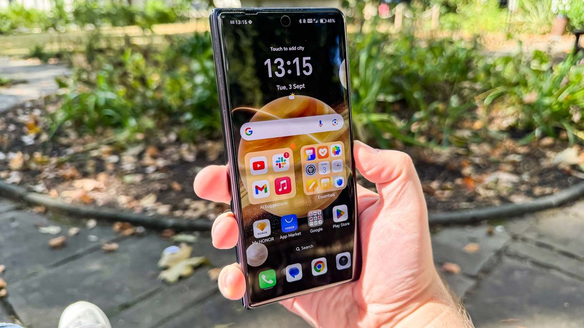 Honor Magic V3 review: The new foldable phone design benchmark | Tom's ...