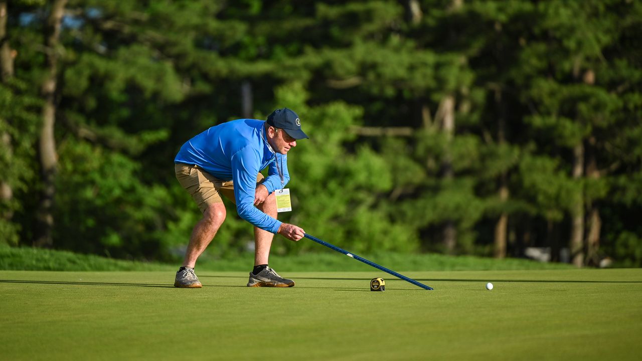 What is a stimpmeter and how does it work? | Golf Monthly