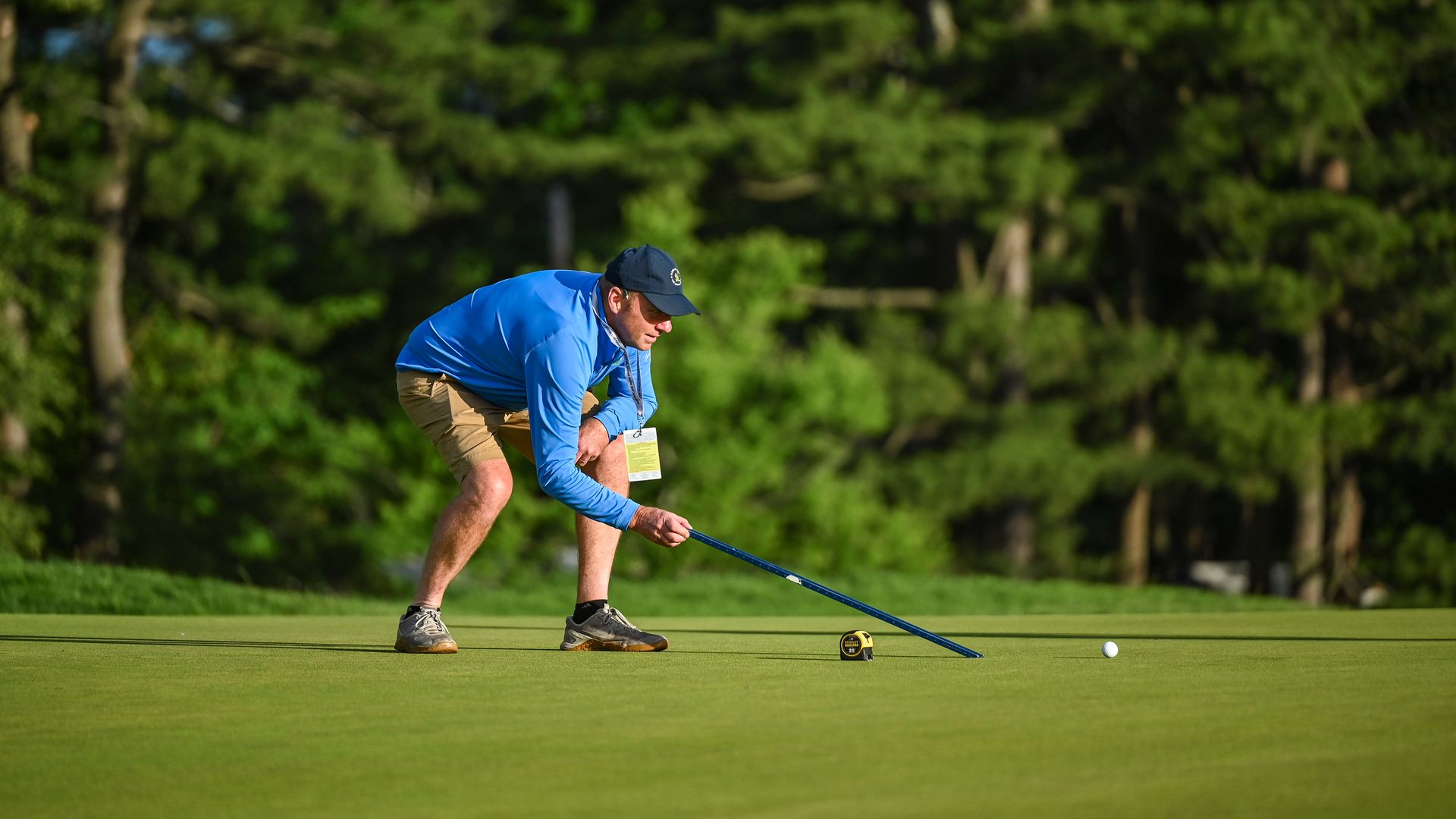 What is a stimpmeter and how does it work? | Golf Monthly