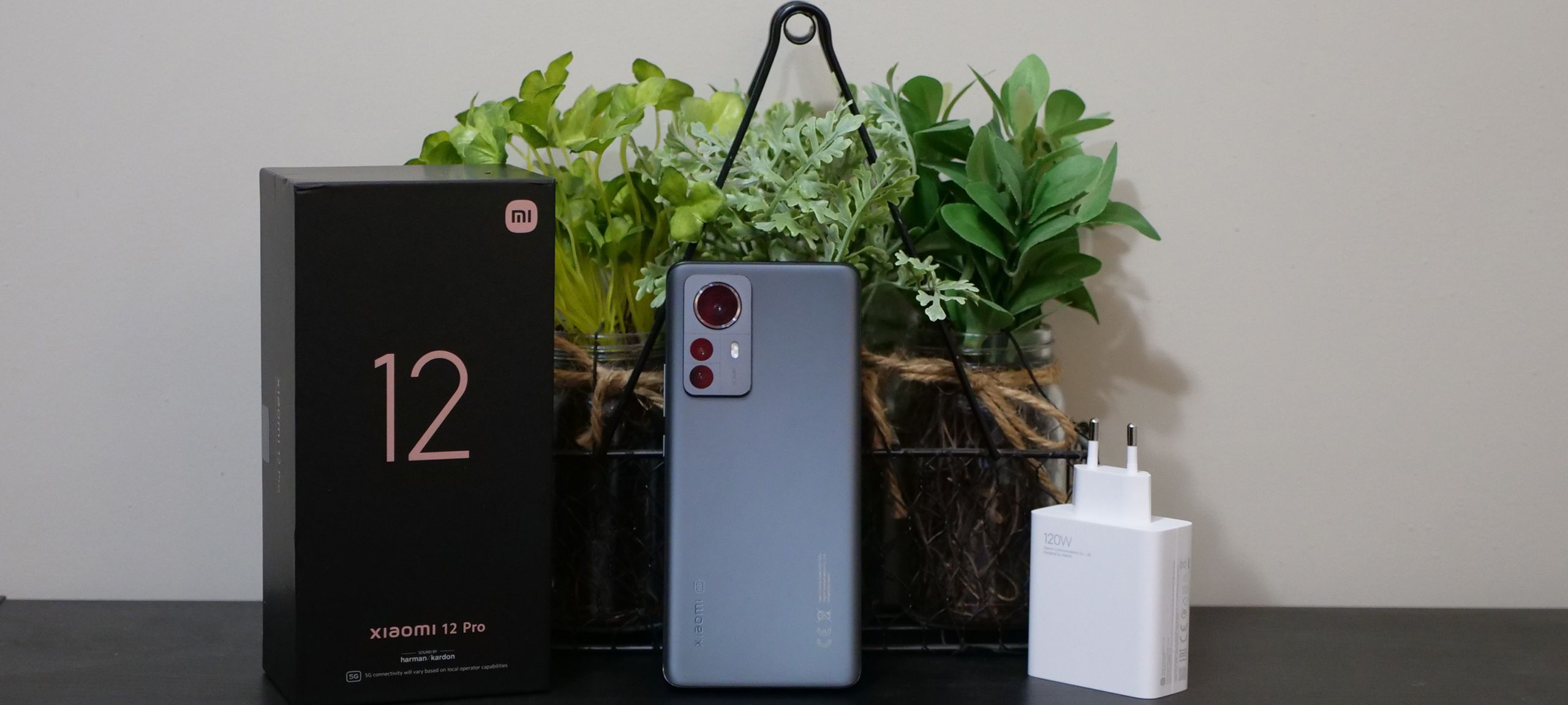Xiaomi 12 Pro review: HyperCharged and ready to go | Laptop Mag