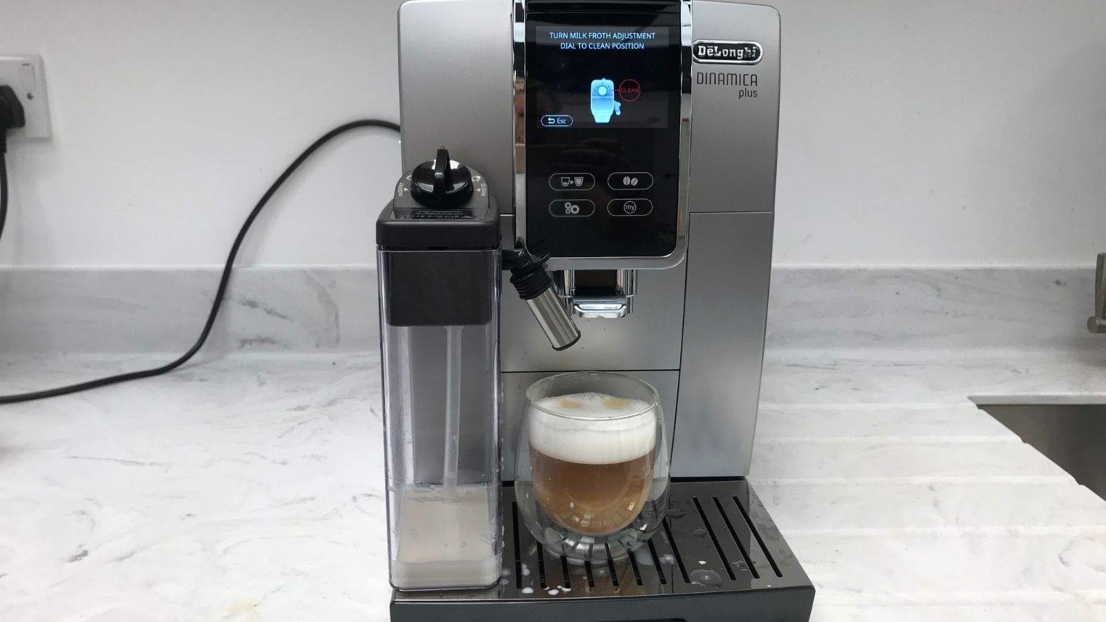 De’Longhi Dinamica Plus Coffee Maker: take a sip of luxury | Homes and Gardens