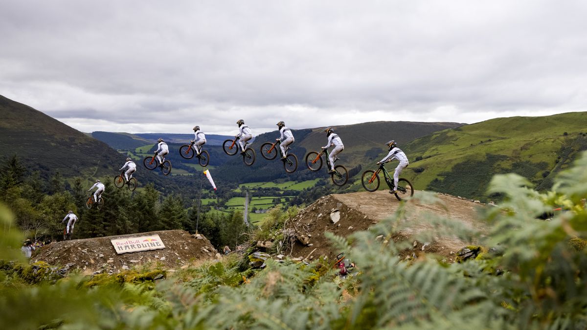 How to win at Red Bull Hardline(as a spectator) | Bike Perfect