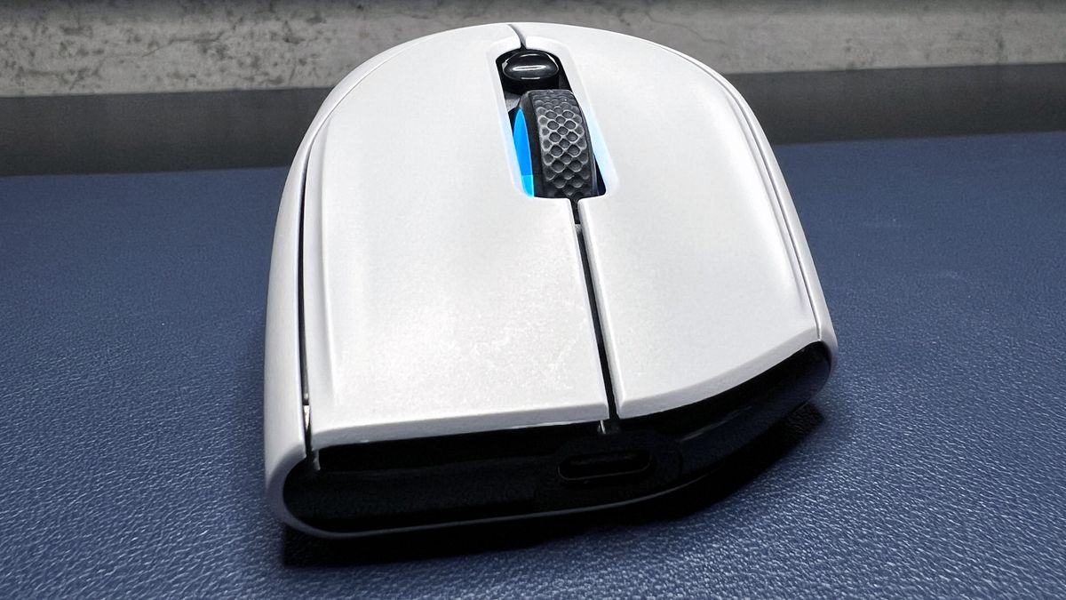 Alienware 620M Review: Looks Slick, Feels Slippery | Tom's Hardware