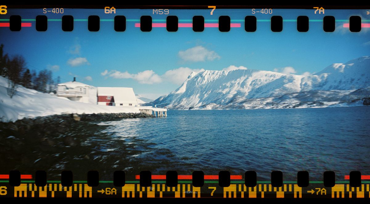 Lomography adds fresh colors with its new Sprocket Rocket panoramic ...
