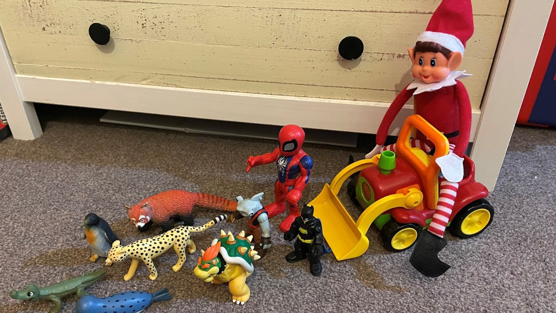 40 naughty Elf on the Shelf ideas that are so easy to copy for ...