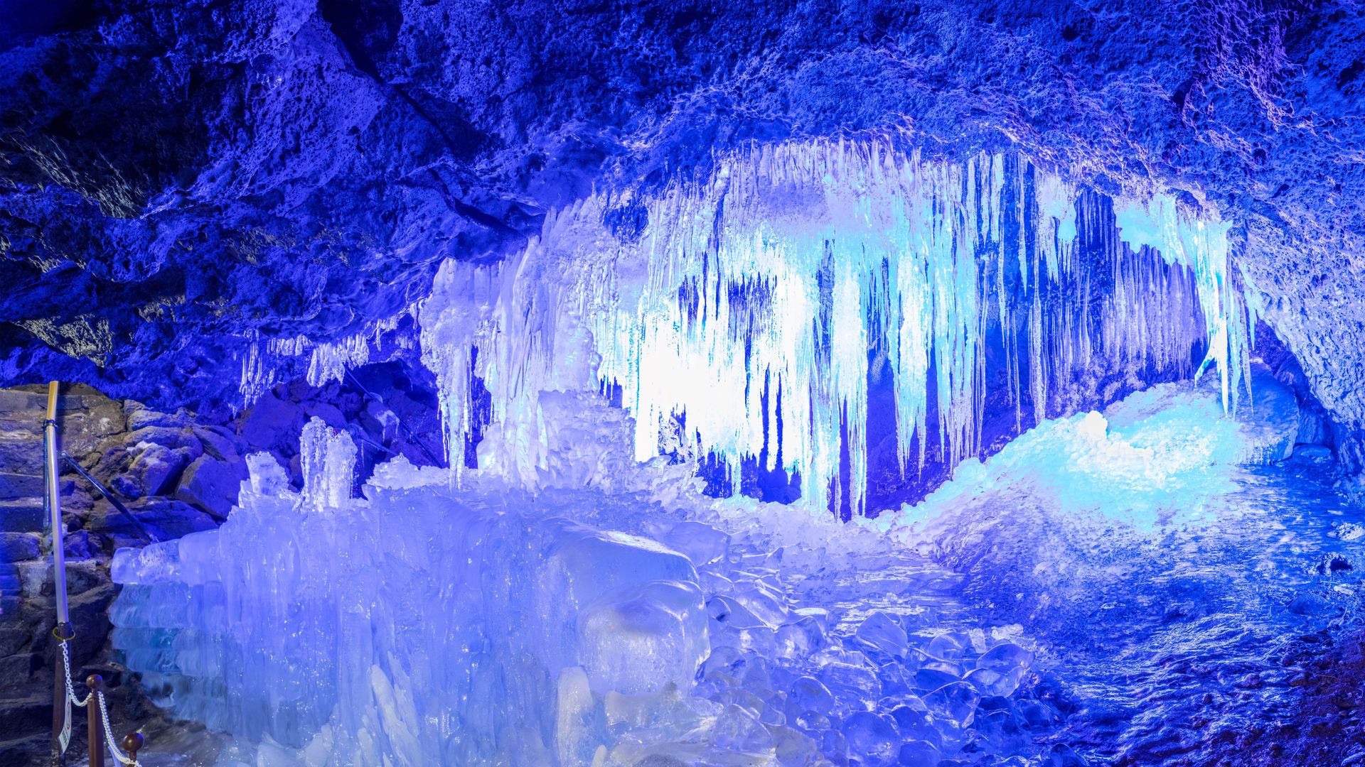 Narusawa Ice Cave: The lava tube brimming with 10-foot-high ice pillars ...