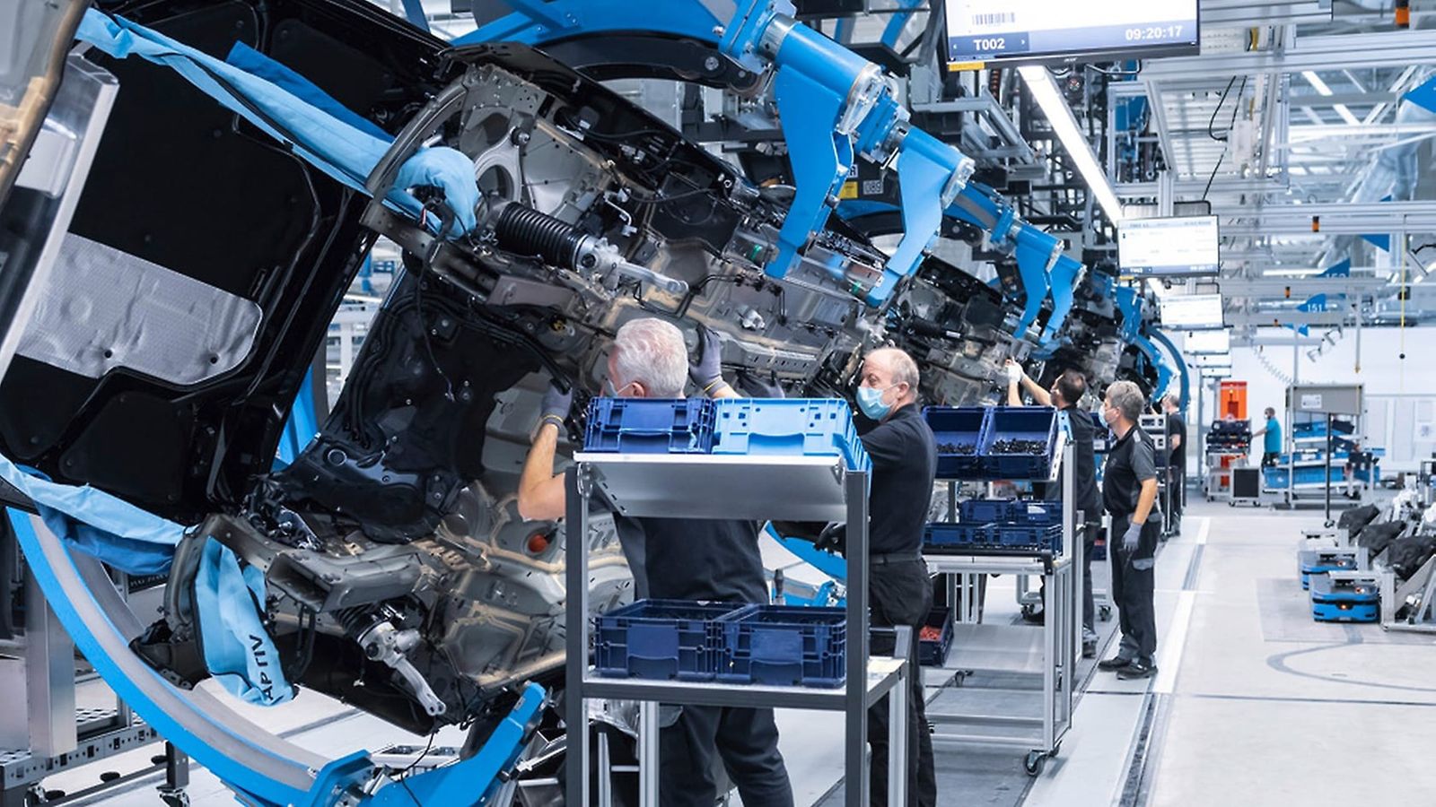 An exclusive look inside the most advanced Mercedes-Benz car factory in ...