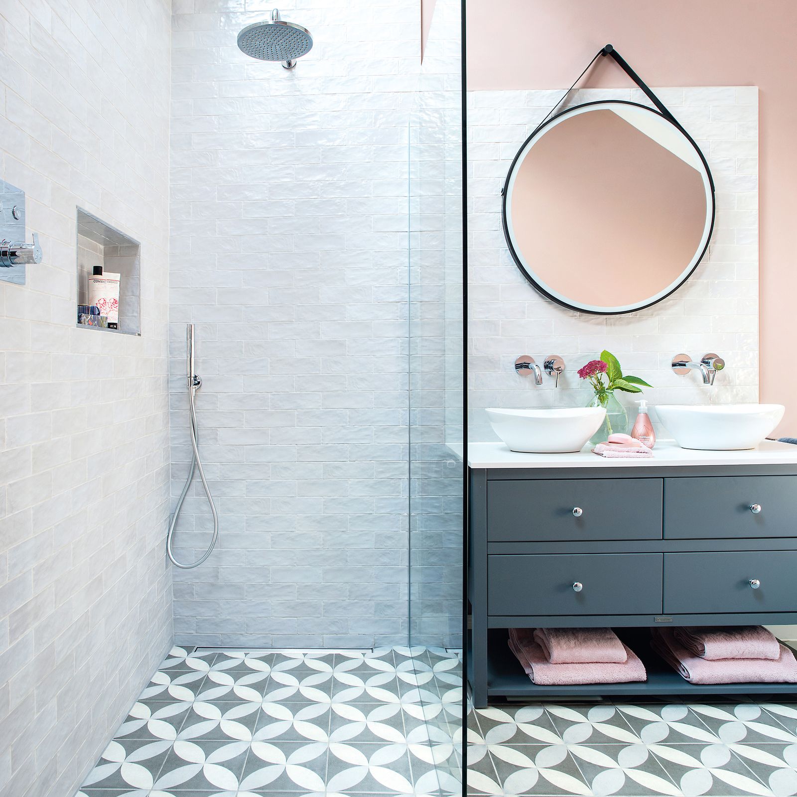 5 bathroom colours to go with grey tiles - according to experts | Ideal ...