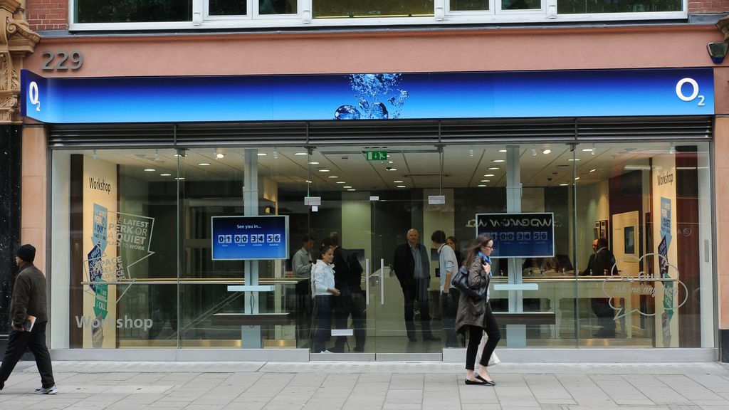 Microsoft teams with O2, expect Windows Phone shoved in your face ...