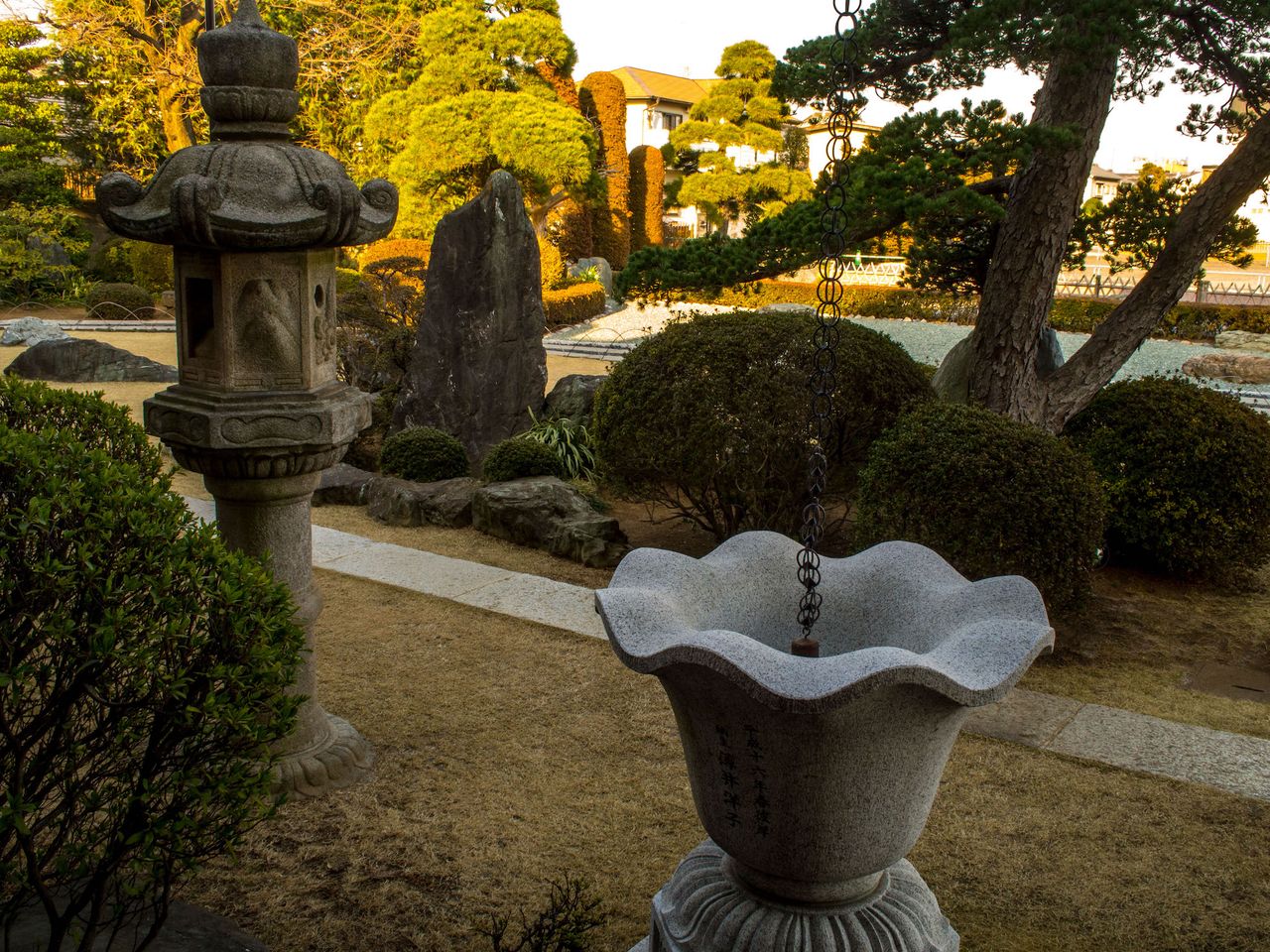 What is a rain chain and how does it work?