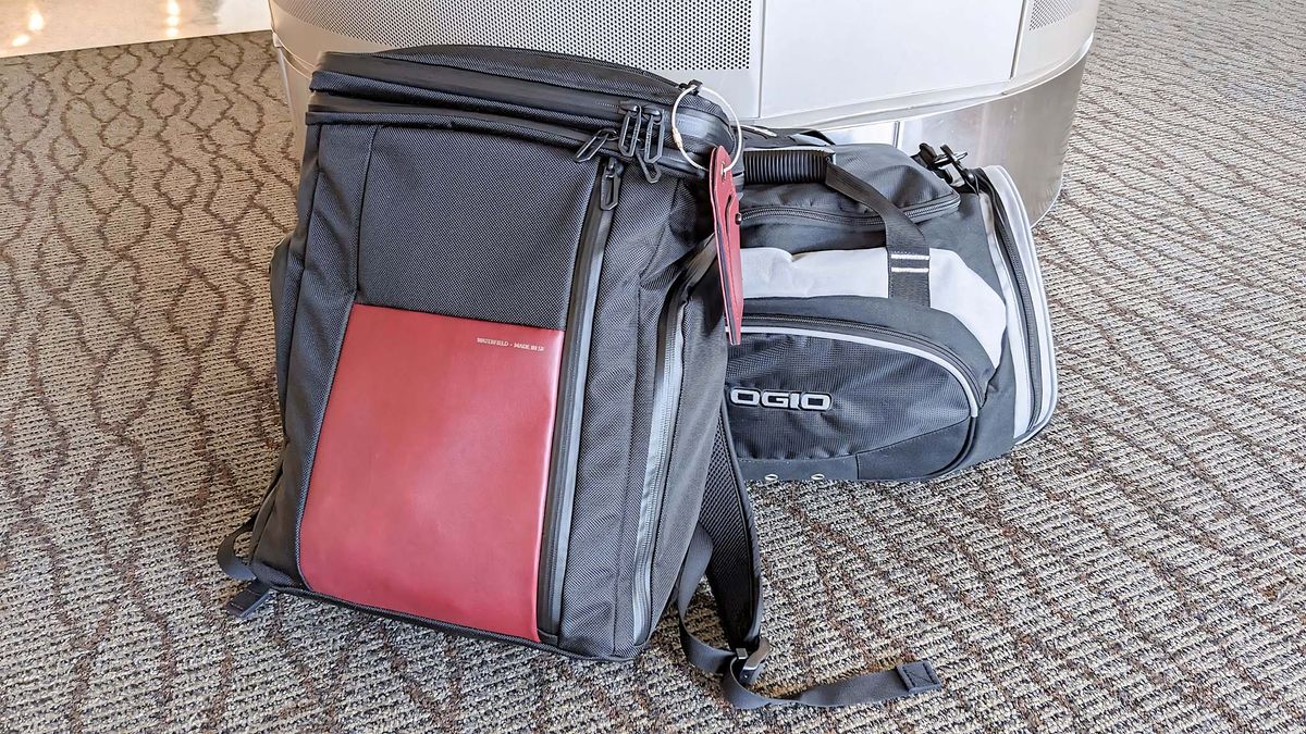 Tomtoc Navigator-T66 Laptop Backpack review: A 40L tech bag that can ...