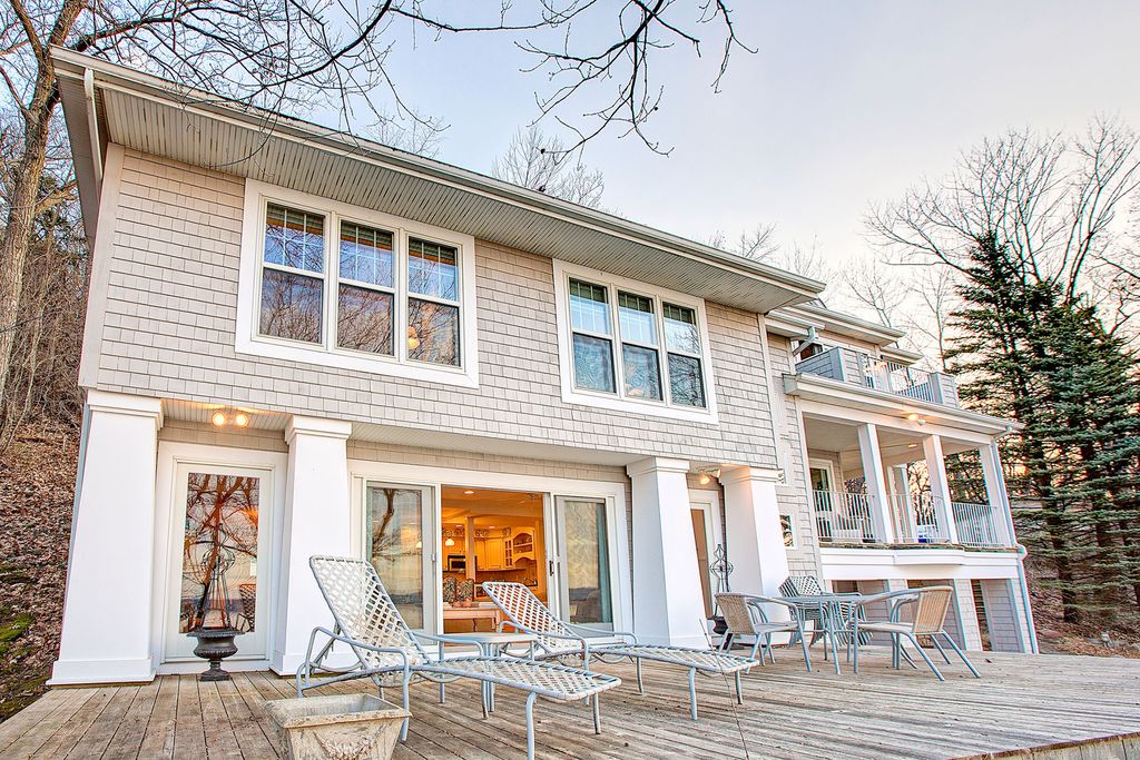 House hunting: 7 waterfront hideaways | The Week