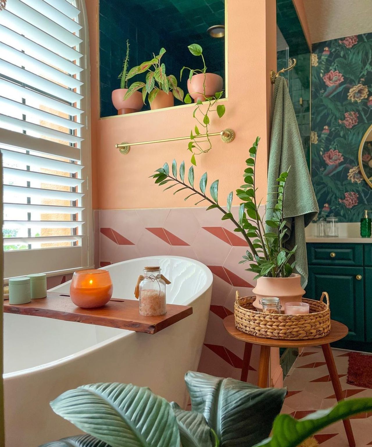 8 colorful small bathroom ideas | Real Homes