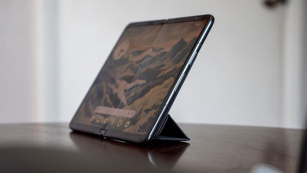 Android 14 QPR1 Beta 1 learns from Samsung to improve the Pixel Fold app experience | Android ...