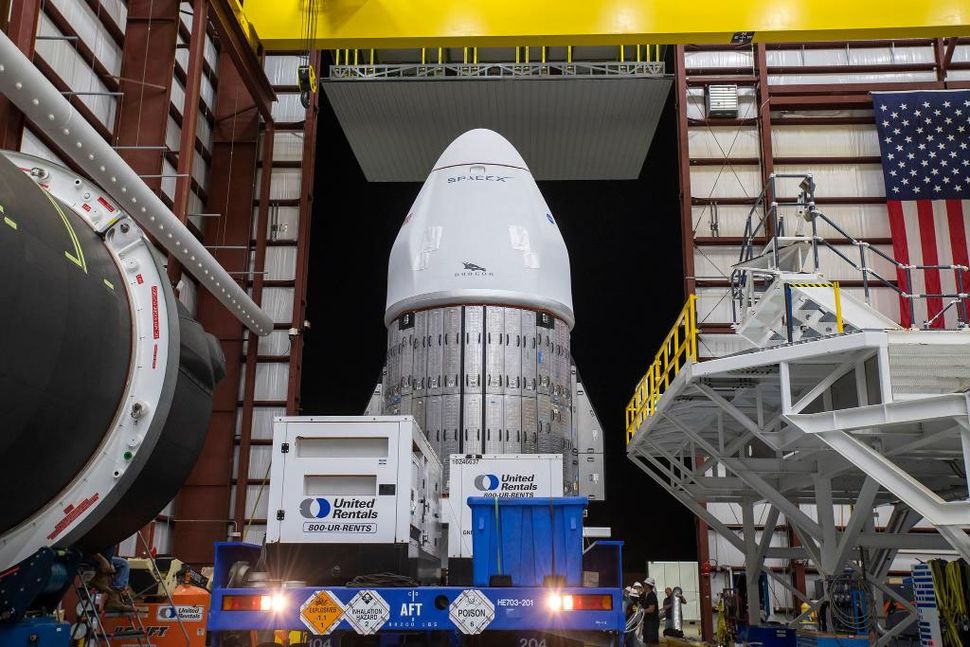 SpaceX Dragon 'go' to launch NASA cargo to space station Thursday | Space