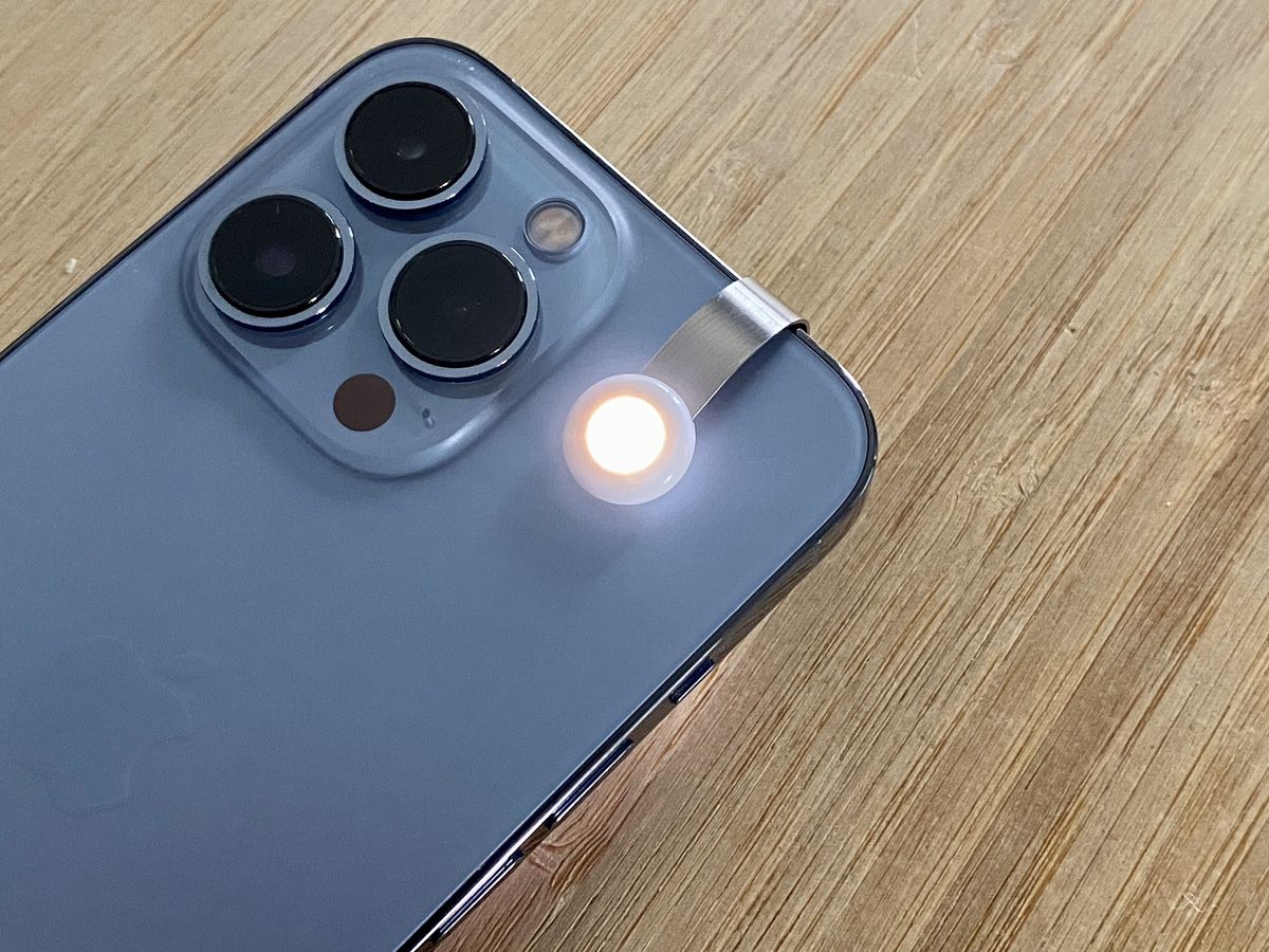 Sonix MagLink Pop Up Selfie Light review: Always selfie-ready | iMore