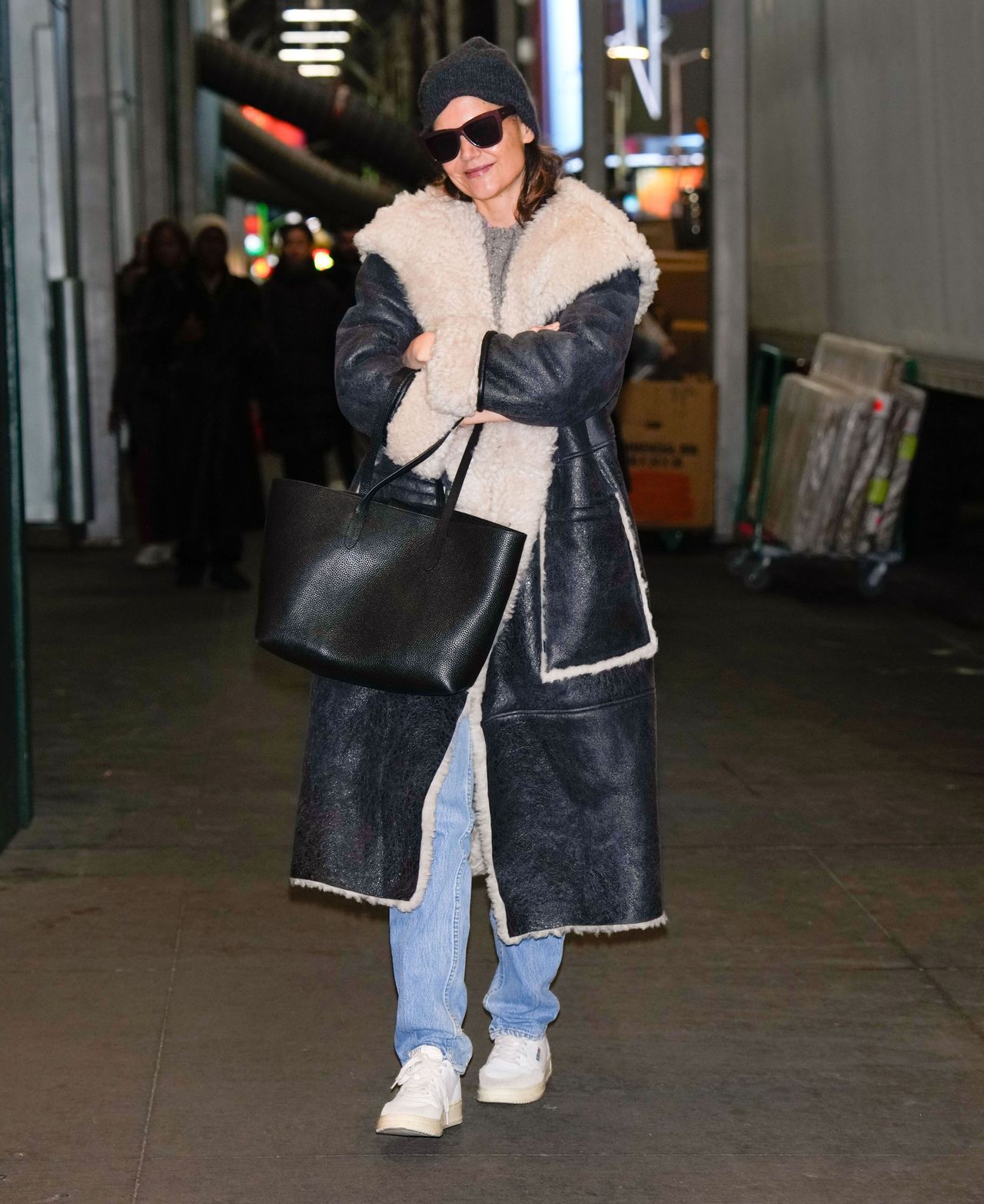 Katie Holmes's Chic Autry Trainers Convinced Me I Need a Pair | Who ...