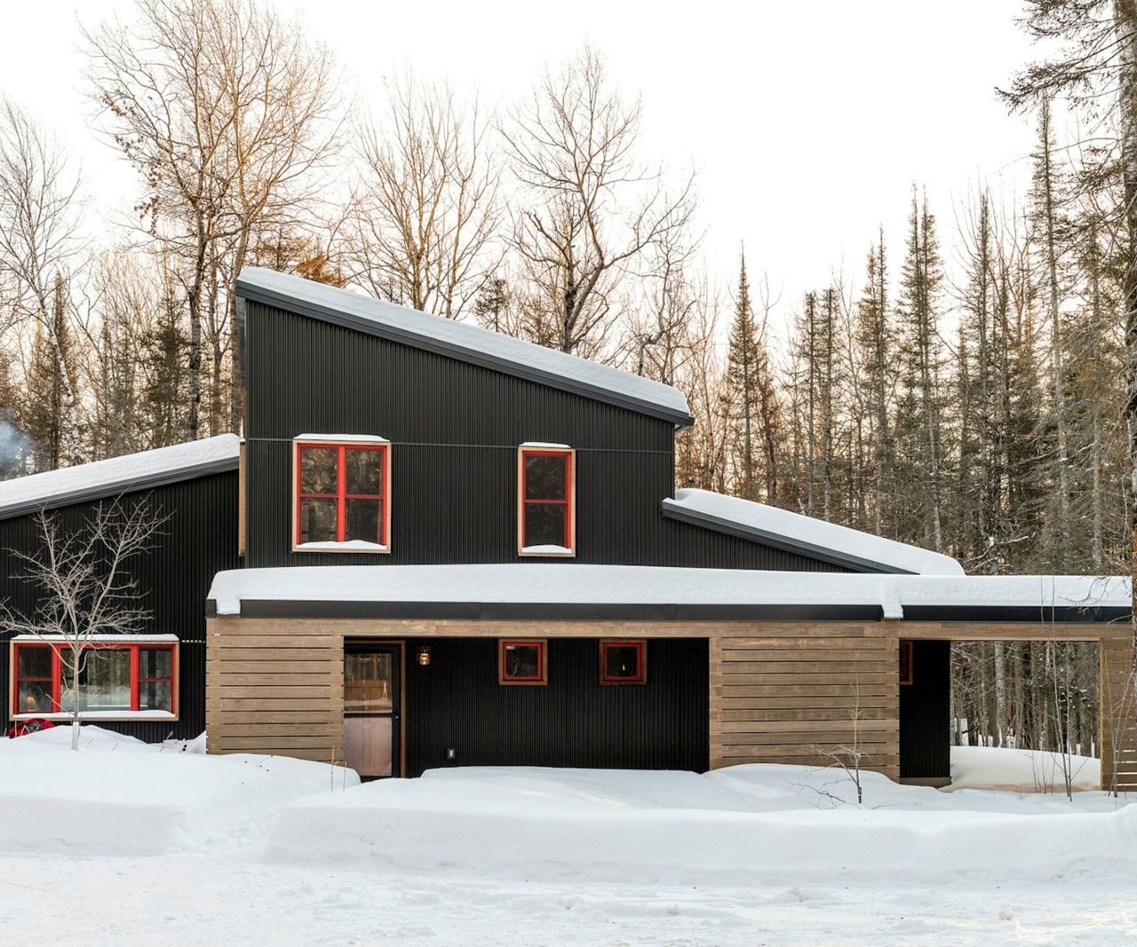 11 window trim colors to elevate your home's exterior | Homes and Gardens