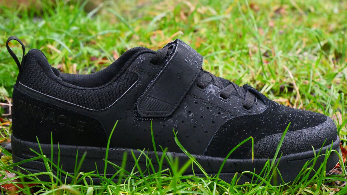 Pinnacle Alder shoe review – a budget trail and enduro shoe | Bike Perfect
