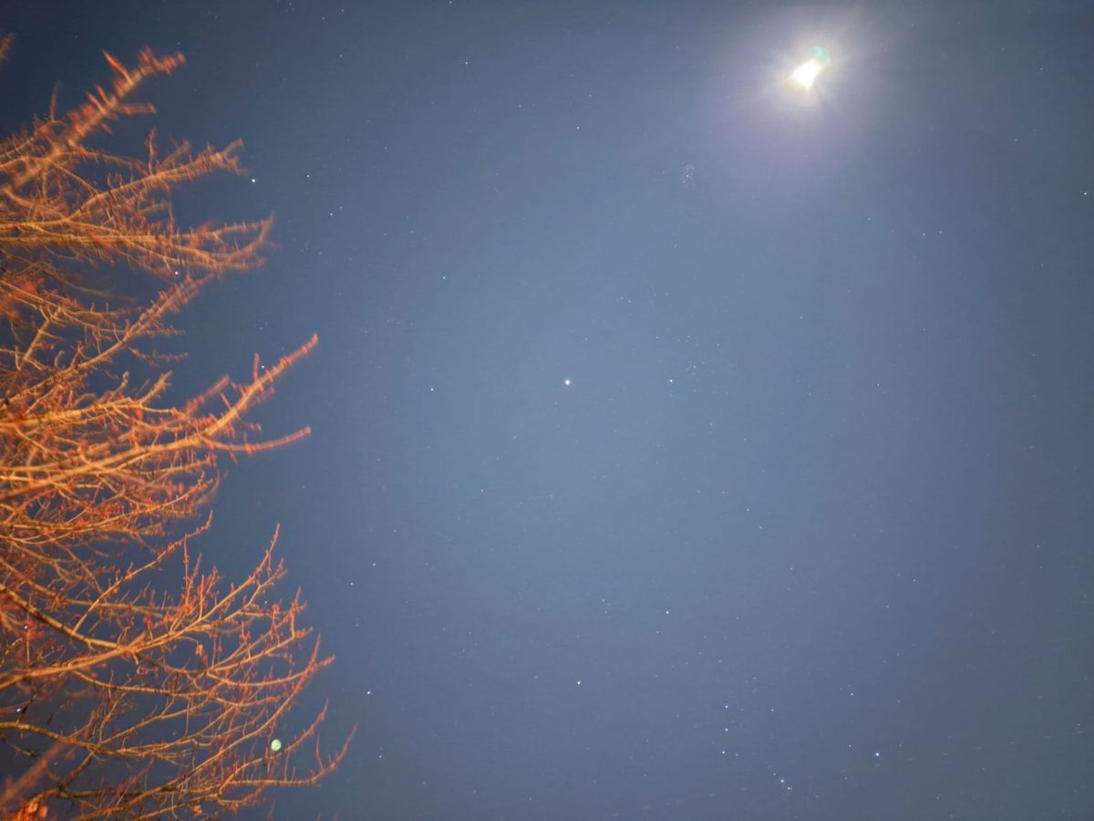 I tried astrophotography on my iPhone 16 to shoot galaxies, nebulas ...