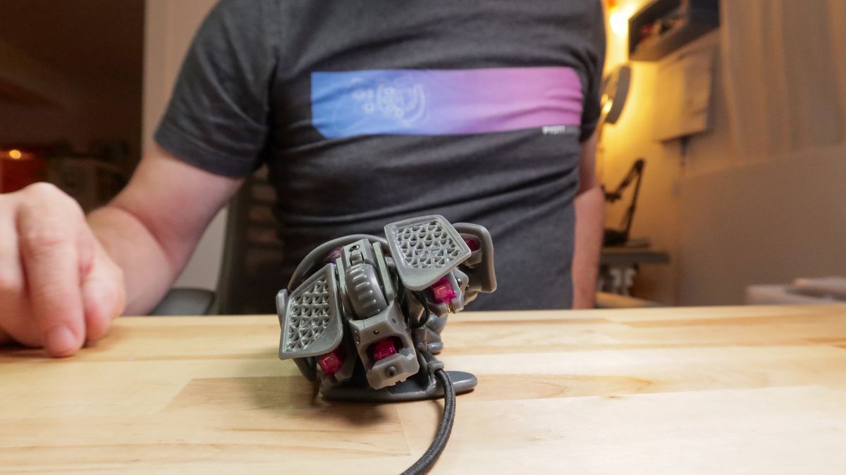 This pied piper mouse lured me in with its promises of complete ...