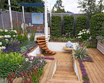 Raised decking ideas: 10 stylish setups | Gardeningetc