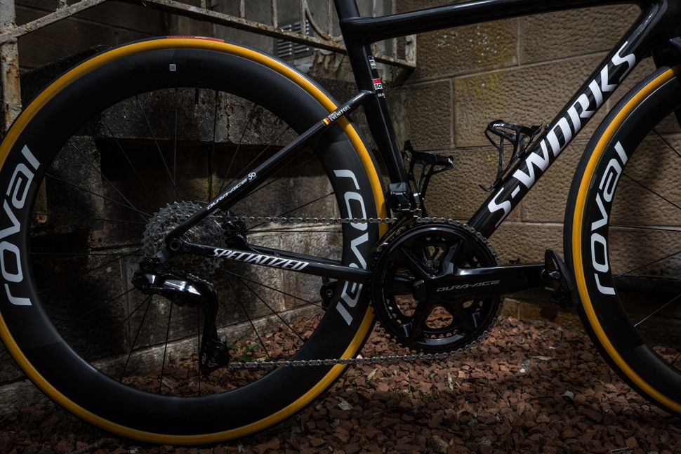 Remco Evenepoel and others aboard all-new S-Works Tarmac SL8 at World ...