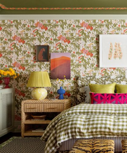 How do you layer 7 patterns in one room? | Homes and Gardens