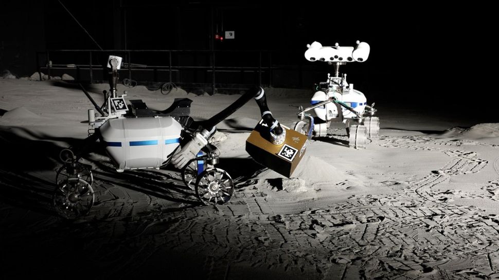 These 2 moon rovers used cameras and lasers to hunt for simulated water ...