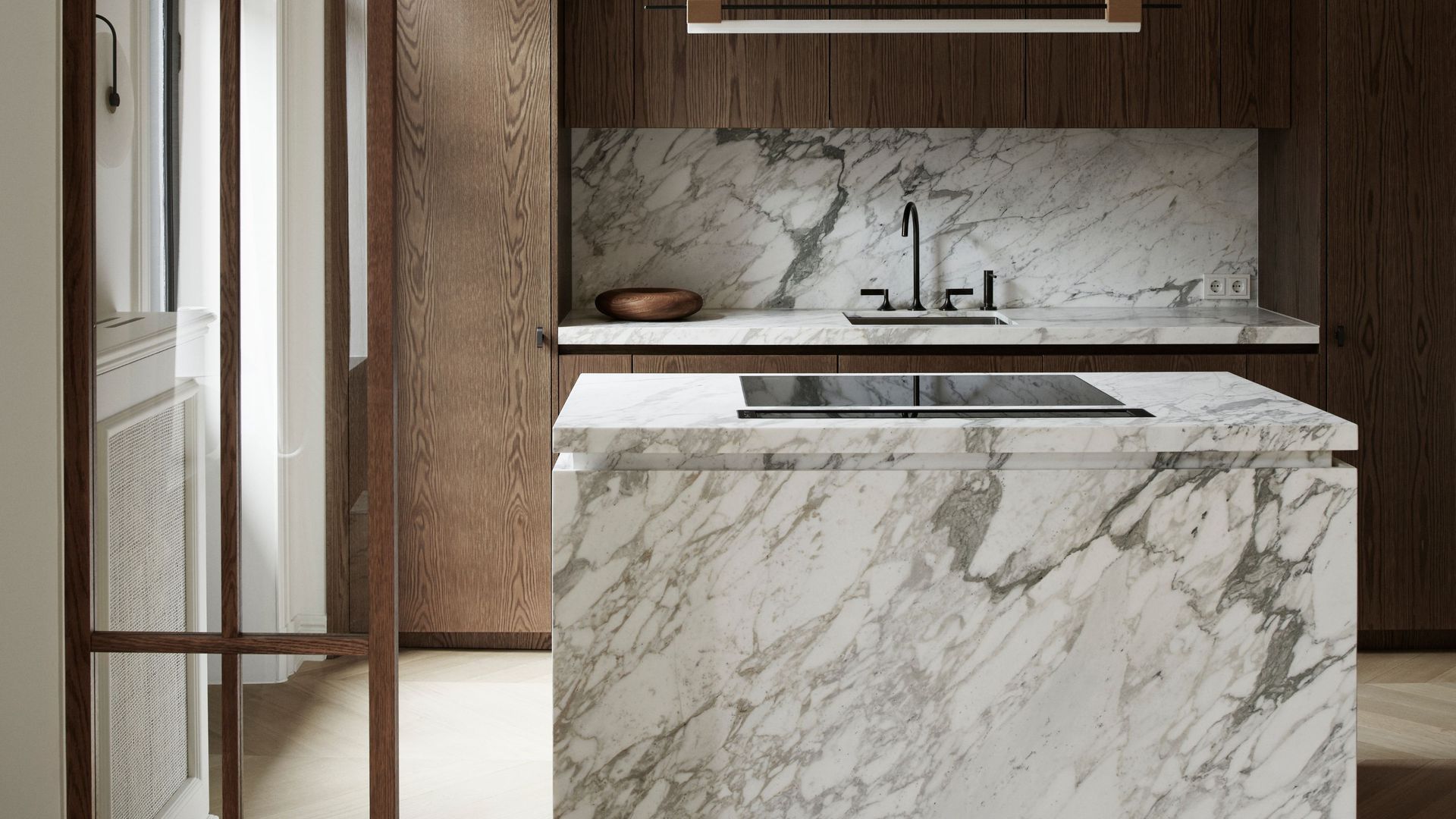 6 Square Kitchen Island Ideas for a Small Space | Livingetc