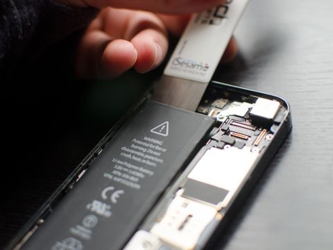 How to fix a stuck power button on an iPhone 5 | iMore