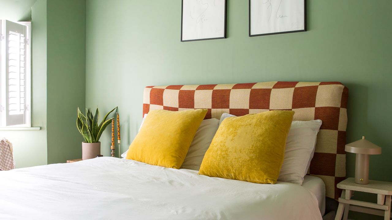 How many colours should you have in a room? Pros reveal | Ideal Home