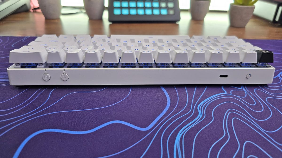 Logitech G Pro X 60 Lightspeed Review: Compact and Customizable | Tom's ...