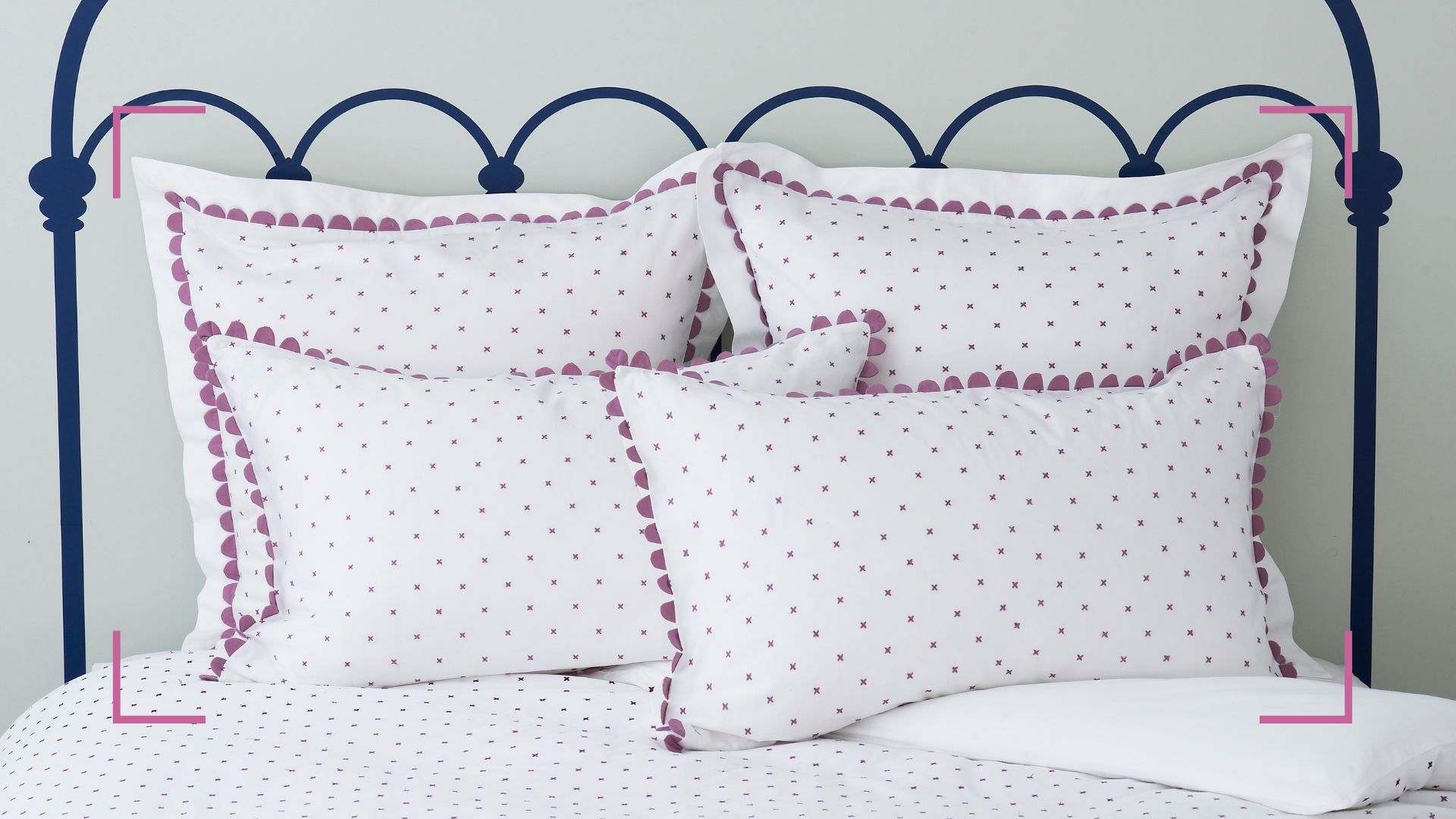 How to remove yellow stains from pillows in 5 easy steps | Woman & Home