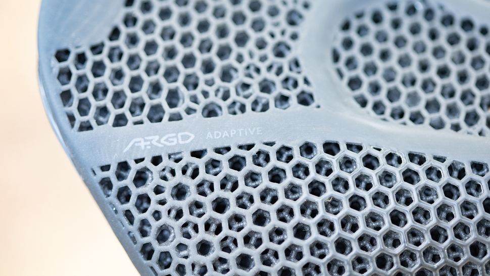 Fizik Vento Argo R1 Adaptive saddle review: Incredibly comfortable, but ...