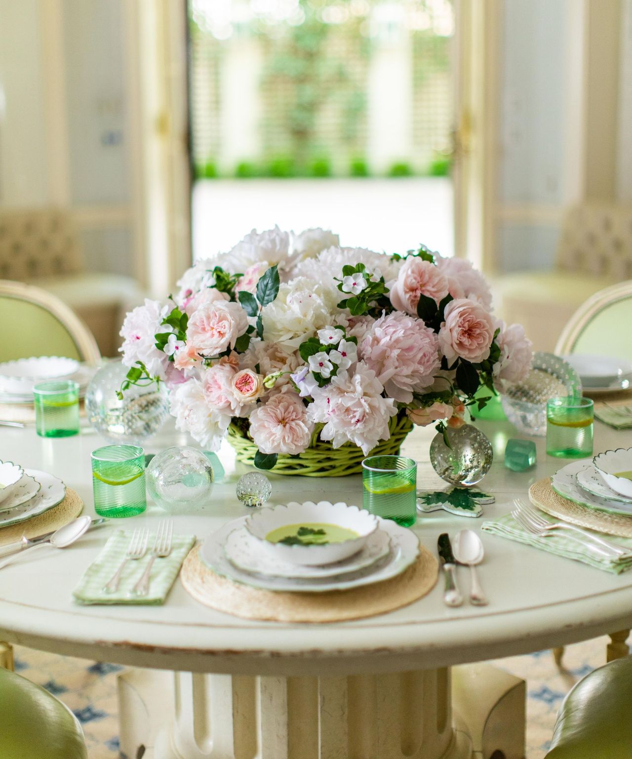 Spring tablescape ideas: 7 ways to refresh your dining space | Homes ...