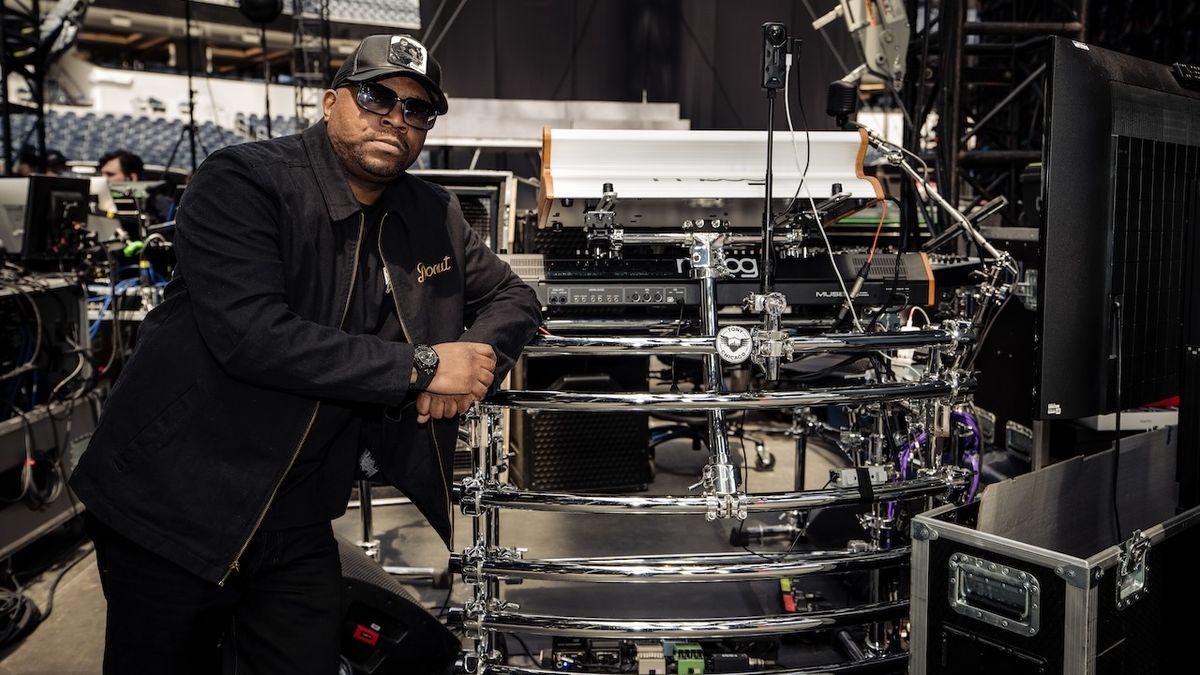 Kendrick Lamar MD Tony Russell: best-kept secret in bass? | Guitar World