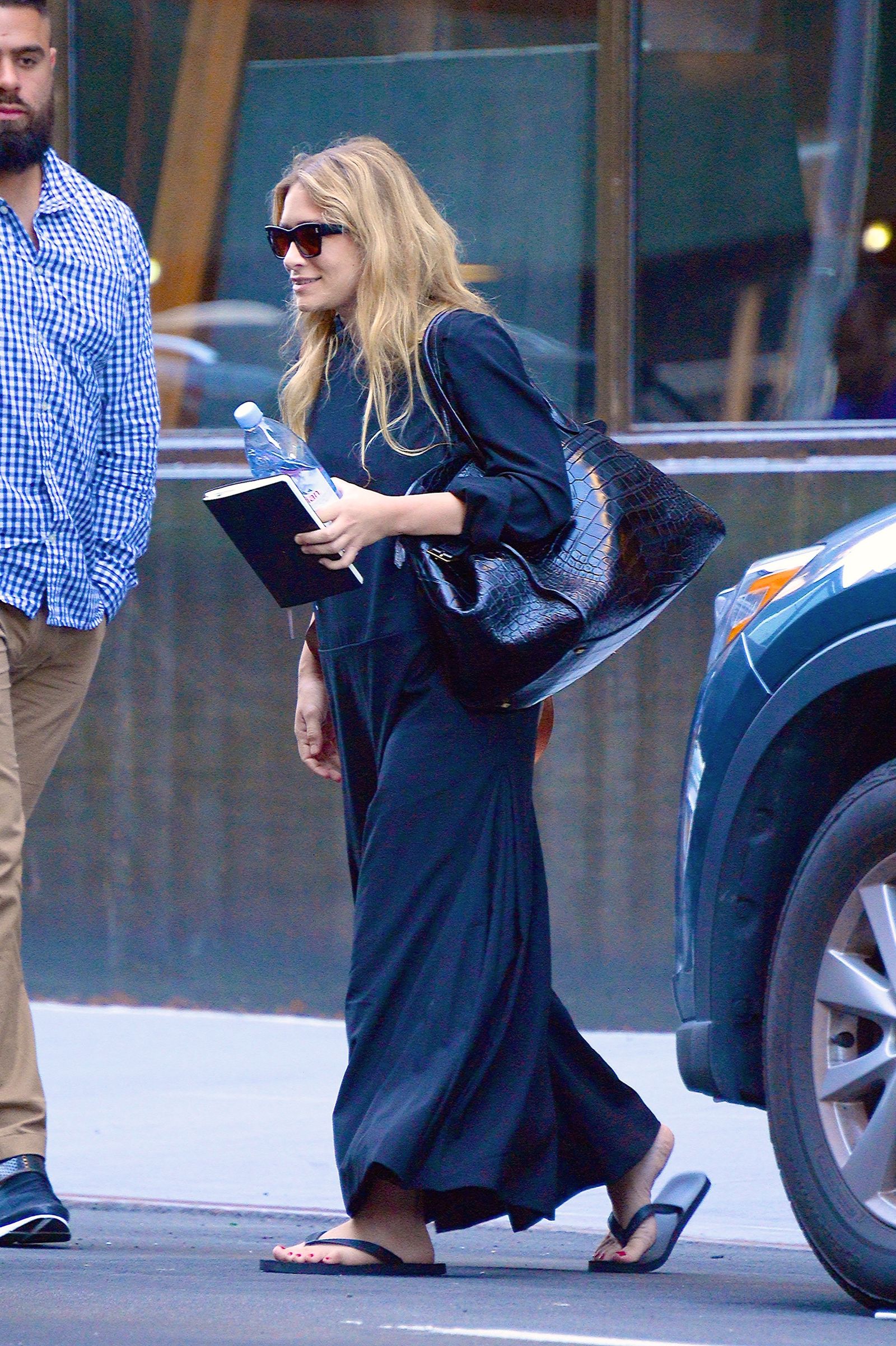 Thong Sandals Are Here to Stay, and This Is How to Wear Them | Who What ...