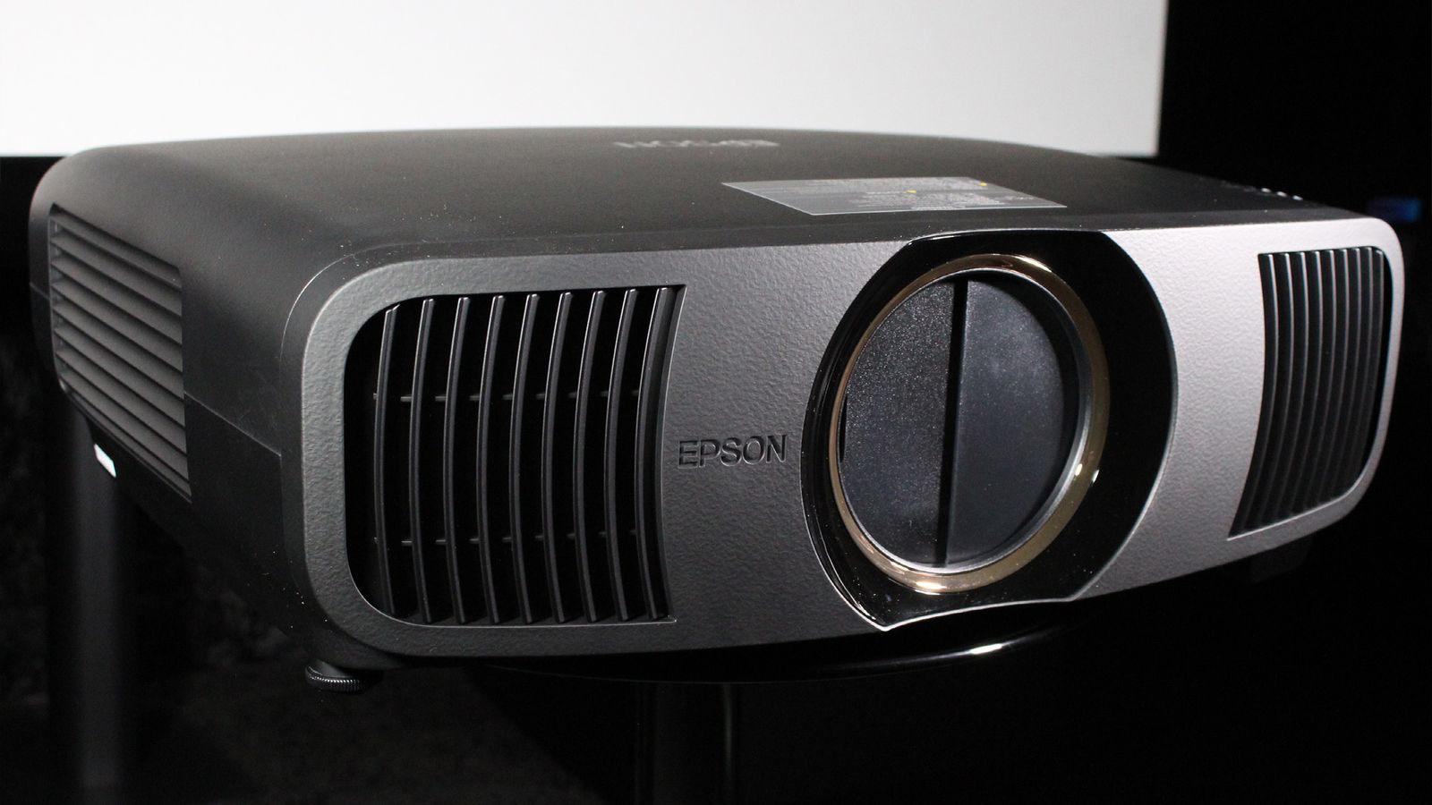 Epson EH-QB1000 review: a stellar projector that won’t break the bank | T3