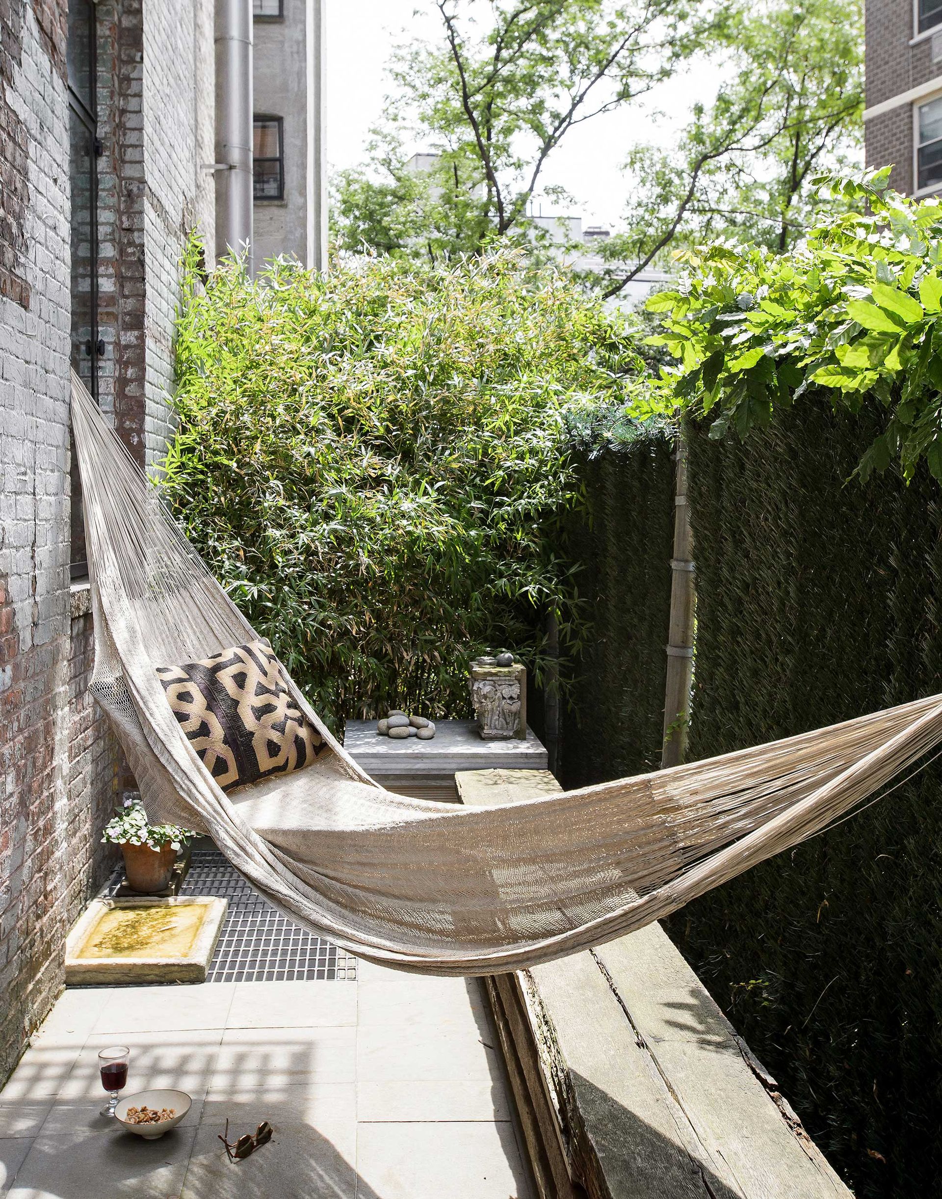 Side garden ideas: 11 ways to transform the small space alongside your ...