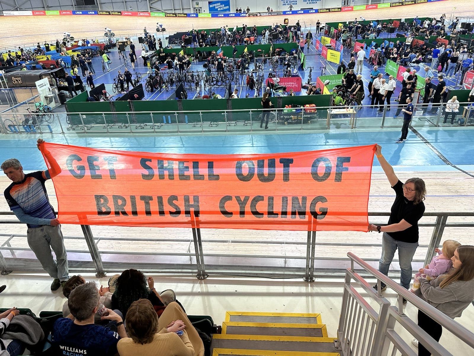 Extinction Rebellion stages anti-Shell protest at British Track Champs ...