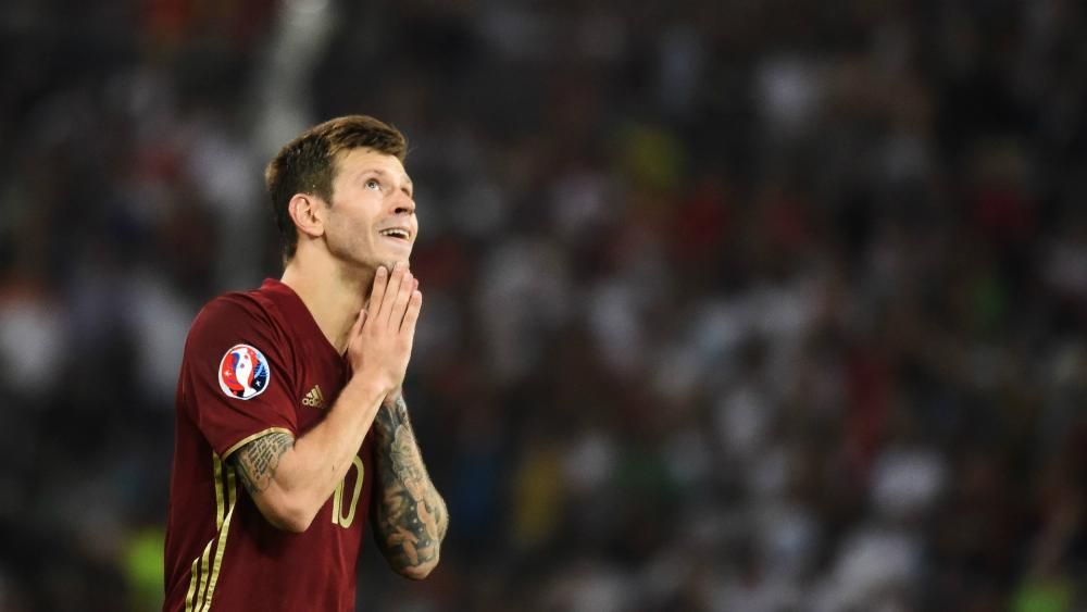 Russia star Smolov: If fans want to fight, they should do so outside ...