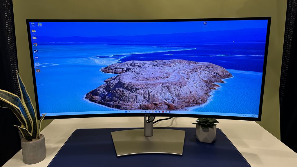 Dell UltraSharp 40 Curved Thunderbolt Hub Monitor (U4025QW) review | Laptop Mag