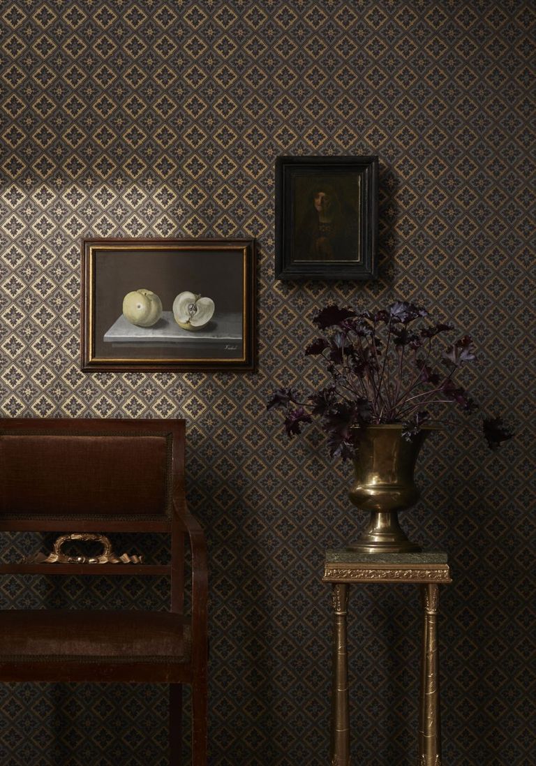 Vintage wallpaper ideas: 10 authentic period looks | Real Homes