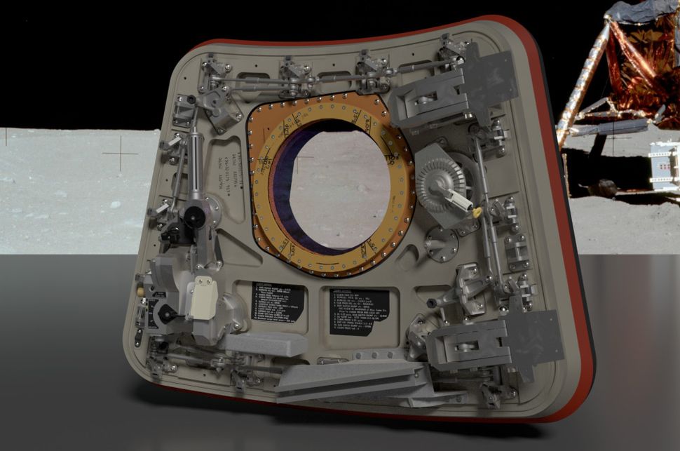Adam Savage To Build Full Scale Replica Of Apollo Spacecraft Hatch For